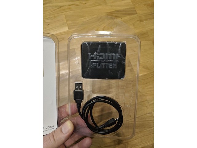 Hdmi Splitter 2 out 1 in istovremeno gledanje na oba tv