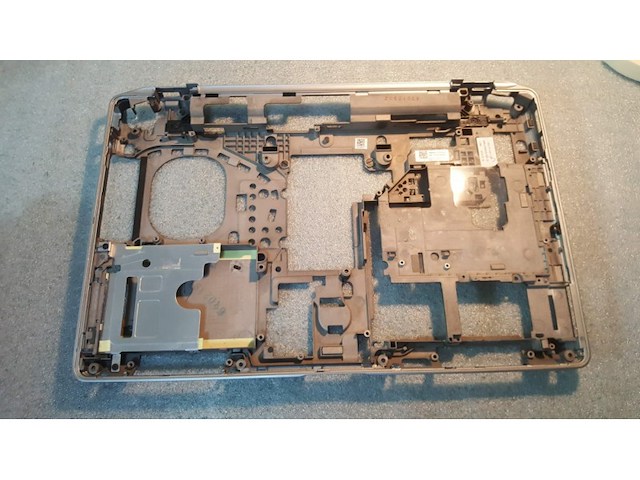 Donja plastika kucista za Dell Latitude E6330