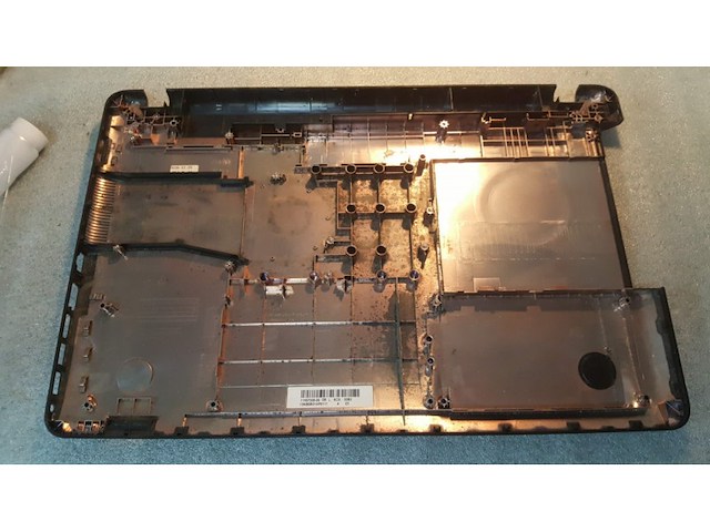Donja plastika kucista za Asus X540S