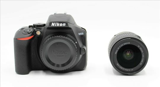 Nikon D3500 + 18-55mm VR + torba (6.944 okidanja)