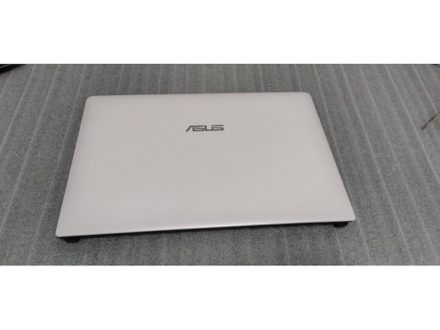 Gornji deo kucista za Asus X501U