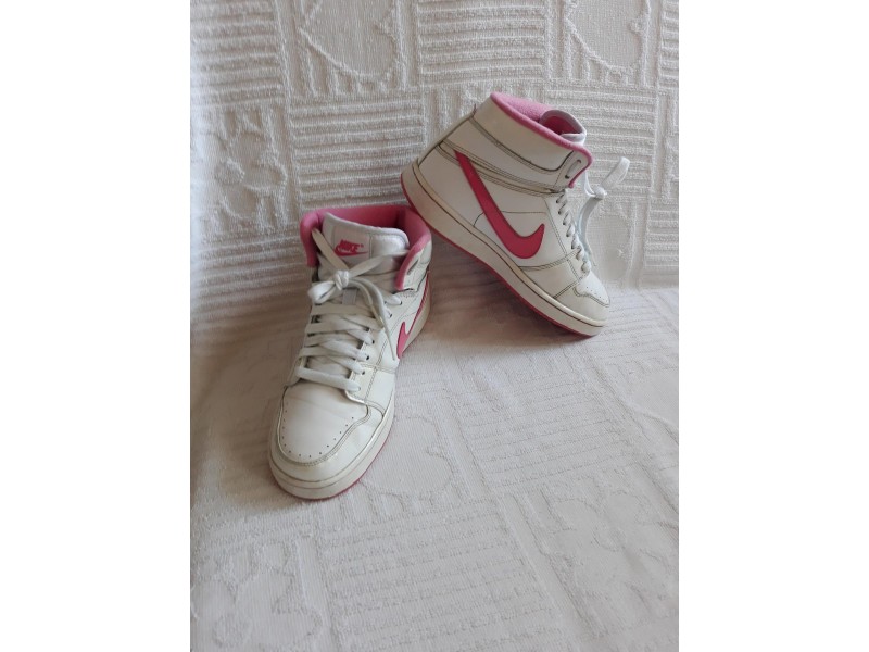 PATIKE `NIKE` br. 38/24cm.