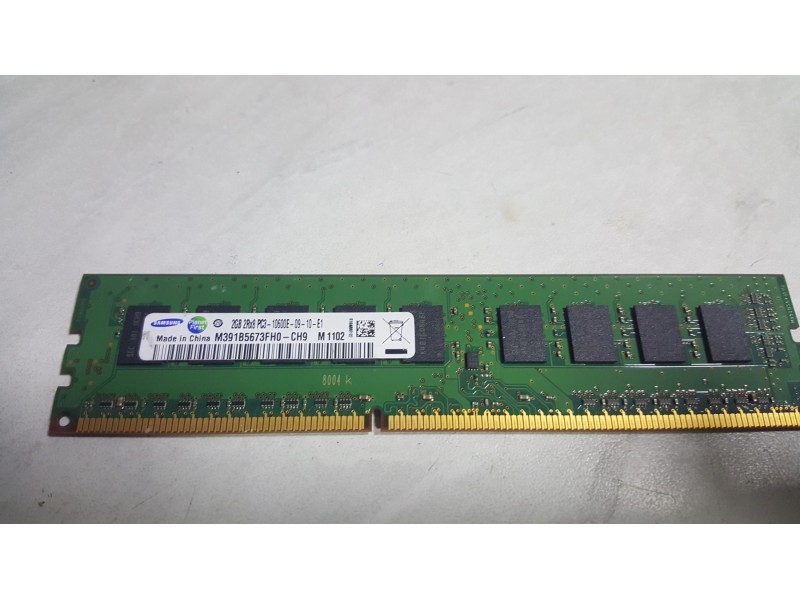 ddr3 2gb samsung 10600e 1333mhz ispravna