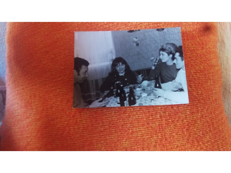 2 devojke i 2 muskarca obrenovac 1969 crno bela