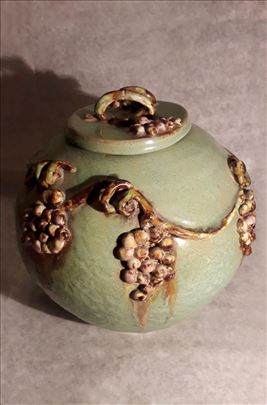Ukrasni ćup od keramike