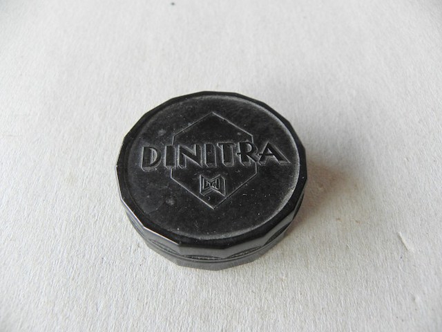 Dinitra, farmacija