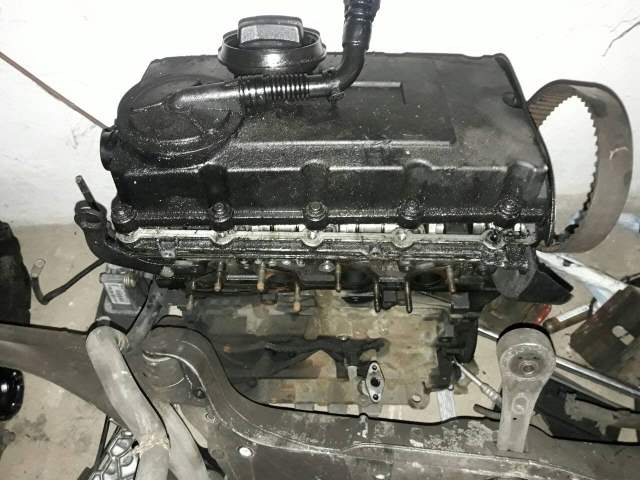 VW Passat B6 2.0 TDI kompletan motor