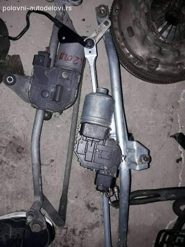 Motor brisaca Passat B6