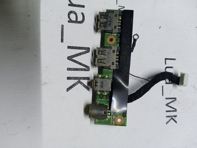 Fujitsu M1450G USB konektor