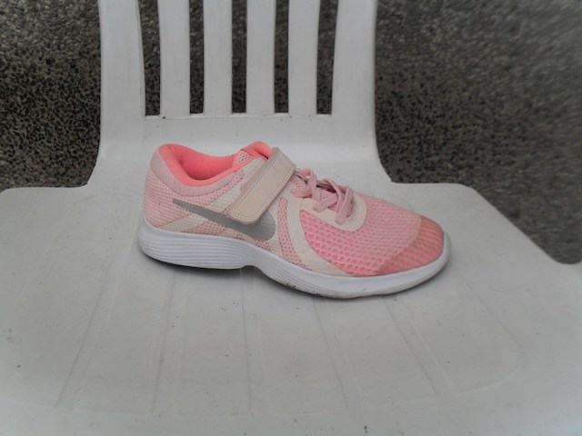 NIKE REVOLUTION 4 IN DONEZIA