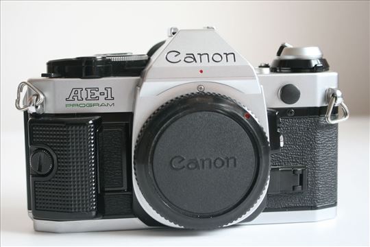 Canon AE-1 Program (telo)