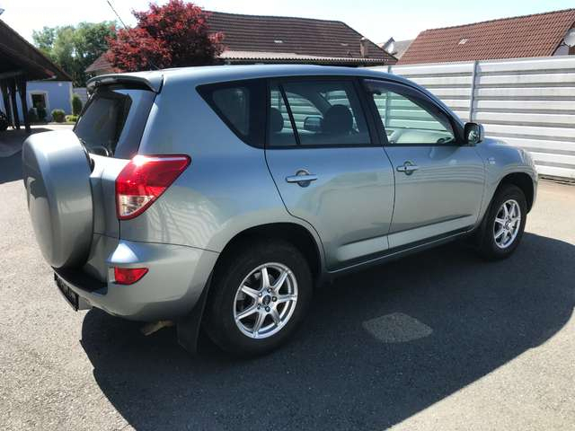 RAV 4 2.2