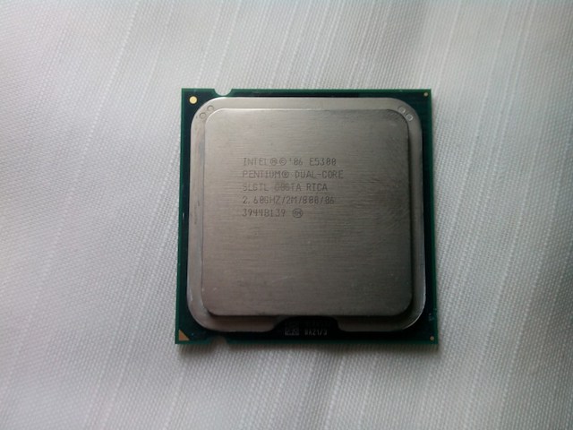 Intel Pentium Dual-Core E5300  na 2,6 GHz/3,47GHz