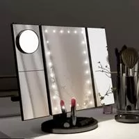 Ogledalo za šminkanje sa LED rasvetom