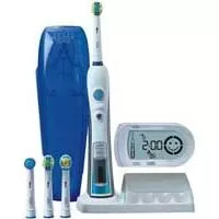 Oral-B Punjiva električna četkica za zube D32 Triumph 5000 500239