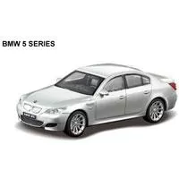 Rastar Automobil BMW 5S 1:43 6210131