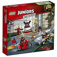 LEGO® Juniors kocke The NINJAGO Movie - Shark Attack – Napad ajkule 108 delova 10739