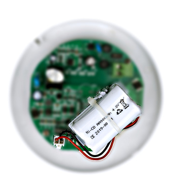 Baterija 4,8V 0,9Ah za samostalnu panik svetiljku NLK6U023SC
Zamenska baterija (NiCd) za svetiljku koja osvetljava evakuacioni put NLK6U023SC serije K6