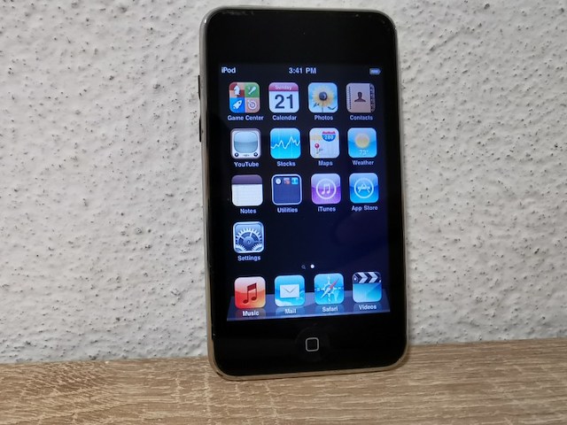 ORIGINAL Apple iPod Touch 2nd Gen 16GB A1288 mp3 player