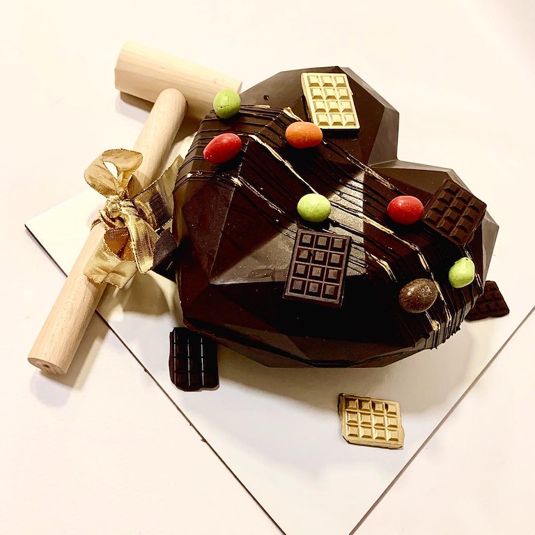 Prodavnica poklona - Torta sa čekićem u obliku srca punjena slatkišima – 3