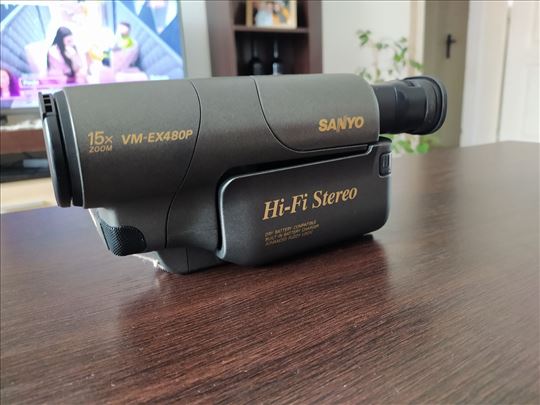 Kamera crno bela Hi-Fi Stereo SANYO
