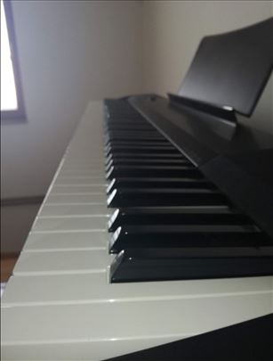 Casio električni klavir na prodaju