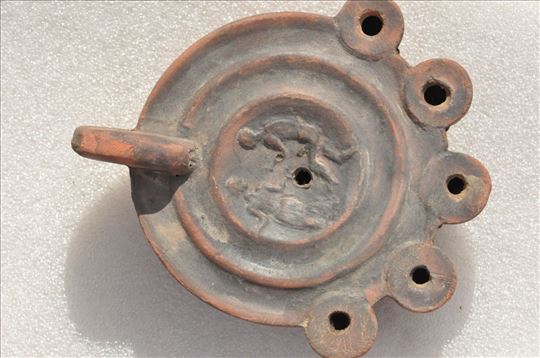 Rim uljna lampa Satir i Nimfa, keramika