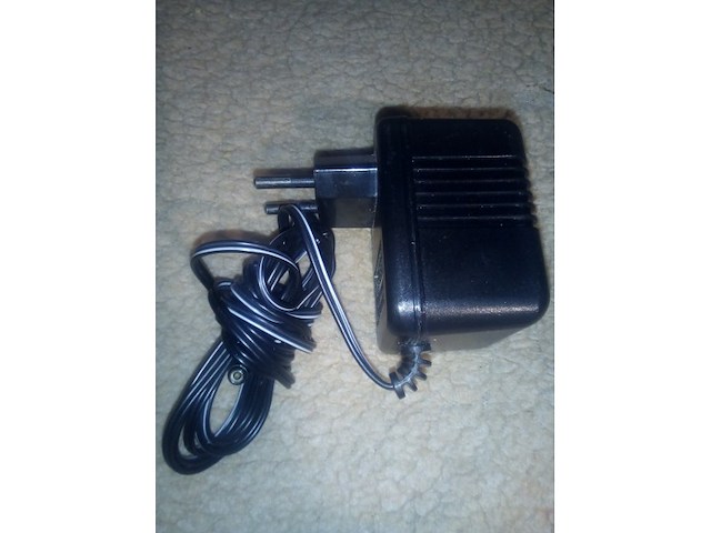 AC-DC Adapter 6V 700mA model:SCP41-6V700