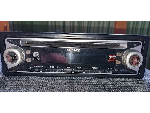 SONY MP3 auto cd plejer CDX-MP30 4 izlaza x 50w