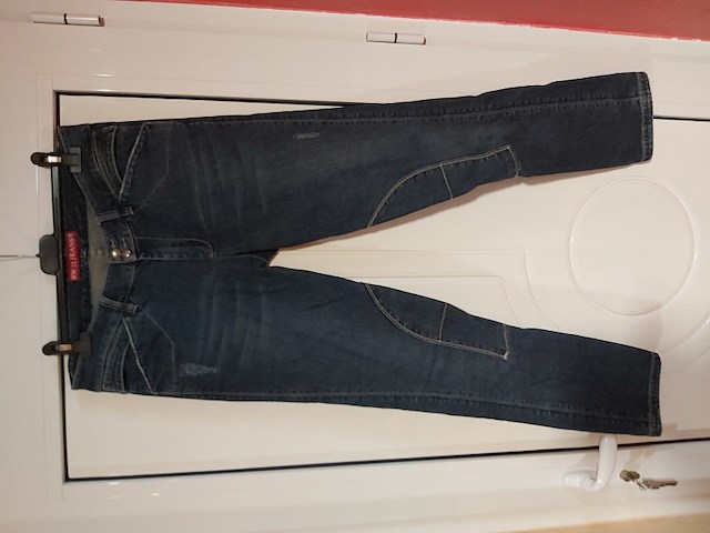 RW 21 JEANS