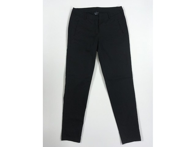 crne tanje pantalone 36 flame