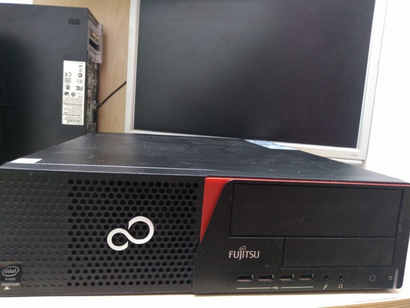 Brend Fujitsu esprimo 720 sa I5 4570T