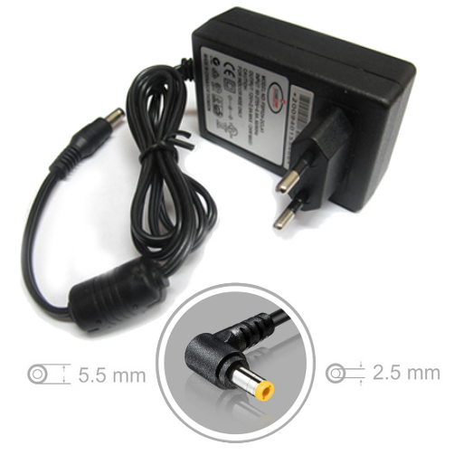 Univerzalni adapter 12V 2A