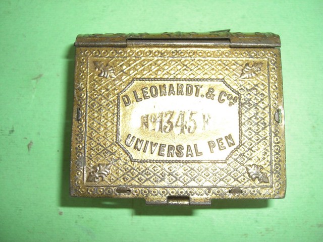 Kutija za pera D. Leonardt