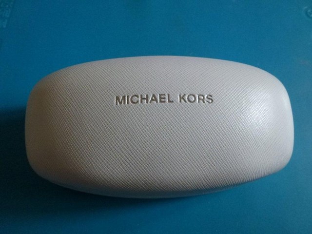 MICHAEL KORS - tvrda `kožna` futrola za naočare