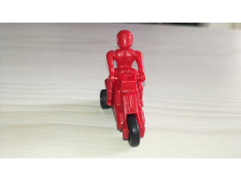 MOTORCIKLISTA KINDER