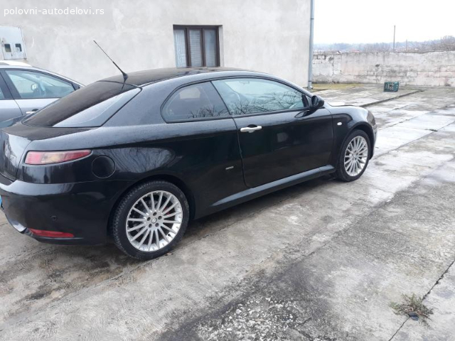 Delovi Alfa Romeo
