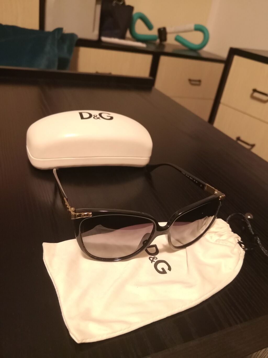 D&G crne ženske naočare za sunce, original. Stanje odlično, nisu