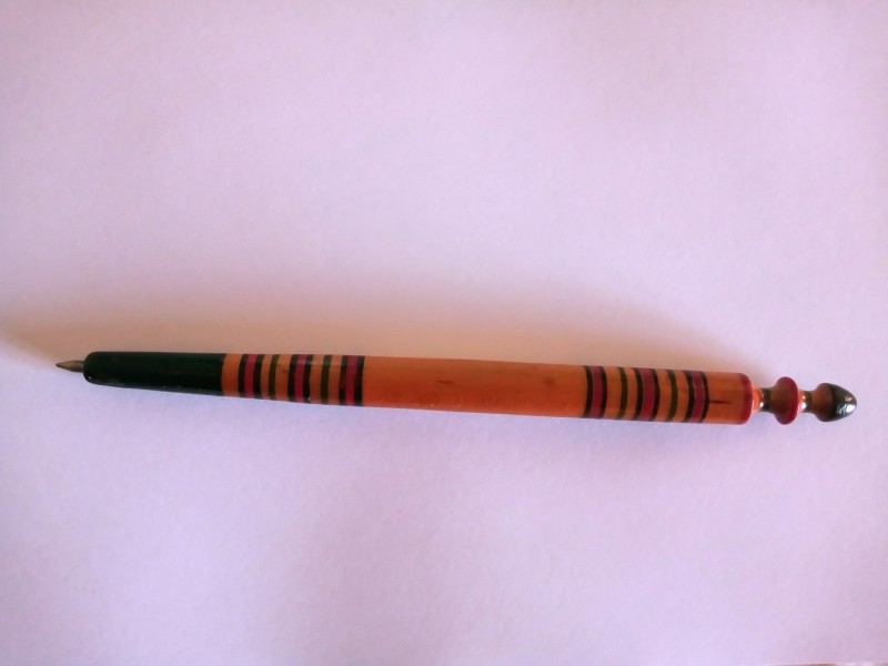 oslikana drvena hemijska olovka