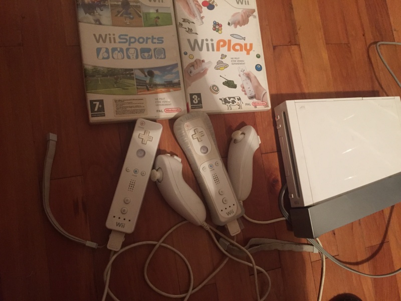 Wii+2joisticka+dve igrice