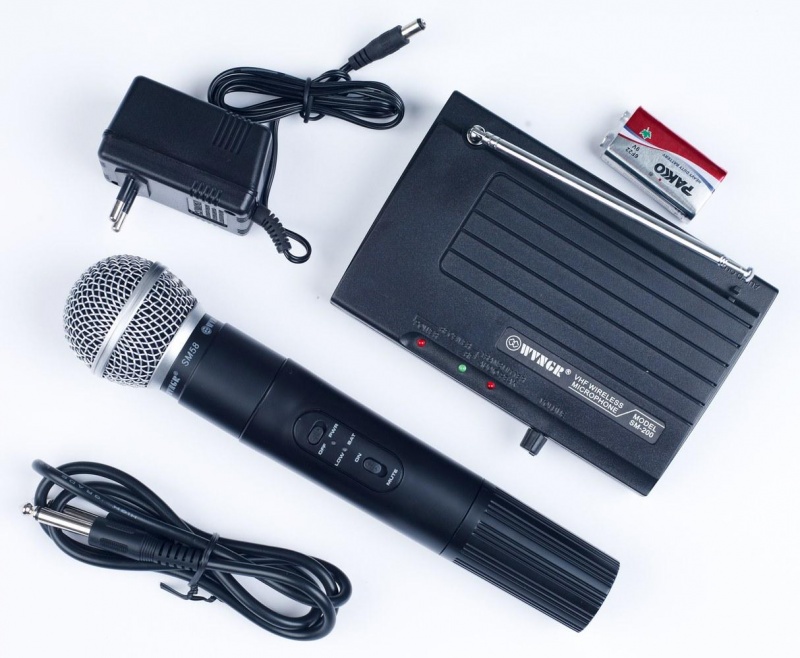 Bezicni mikrofon SM58 (novo)