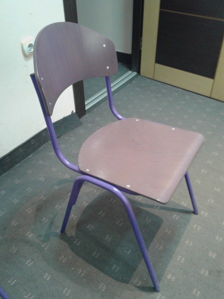 Komplet: 1 sto i 10 stolica - drvo-metal - kao nove