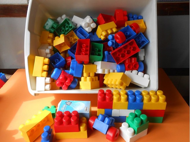 Mega Bloks LEGO Duplo  110.ELEMENATA