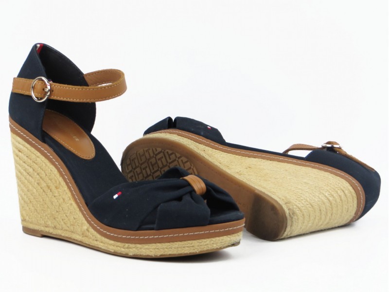 Tommy Hilfiger sandale sa platformom L884