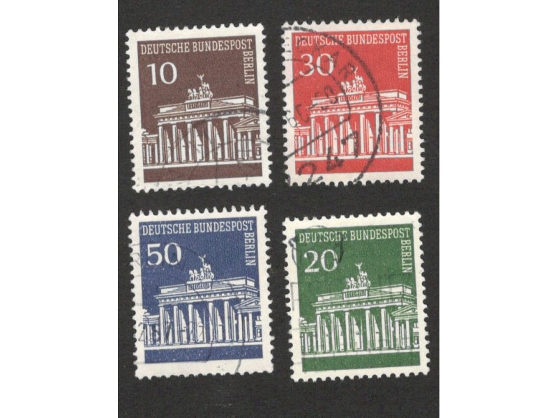 BERLIN - ČETIRI PONIŠTENIE MARKE (1397)