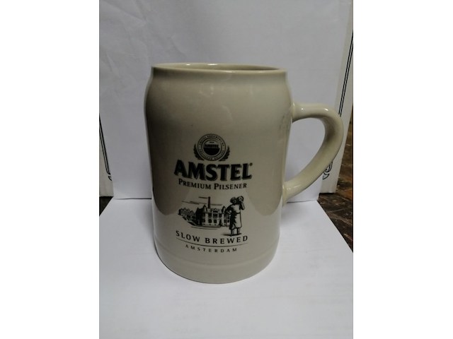 Krigla za pivo Amstel 0.5 lit keramika