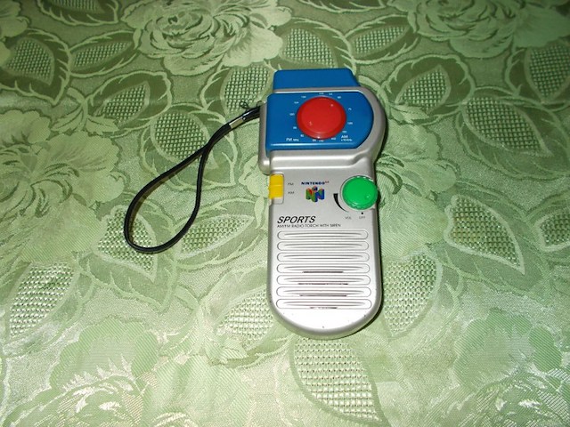 Nintendo Super Mario 64 AM/FM Flashlight radio with sir