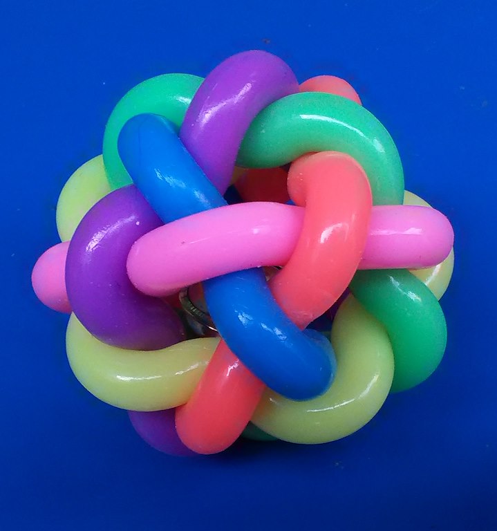 Igračka lopta čvor šarena 7cm