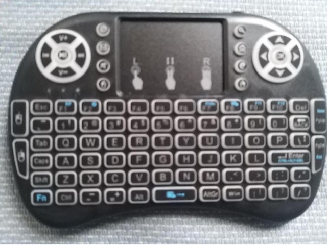 Mini Keyboard Bežična Tastatura i Mis Nova