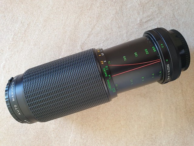 Auto Makinon MC Zoom Lens 1:5.6 F=70-300mm